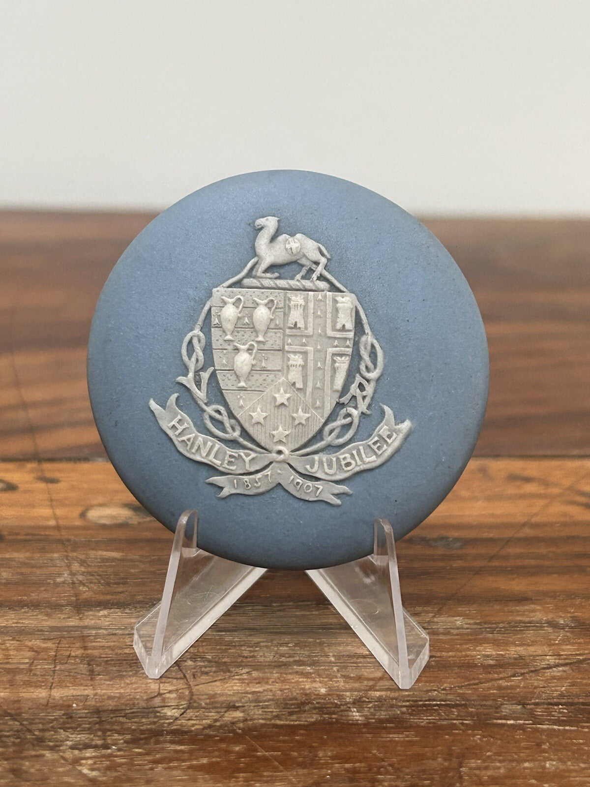 Wedgwood Hanley Coat of Arms Blue Jasperware Round Medallion 5.5cm ...
